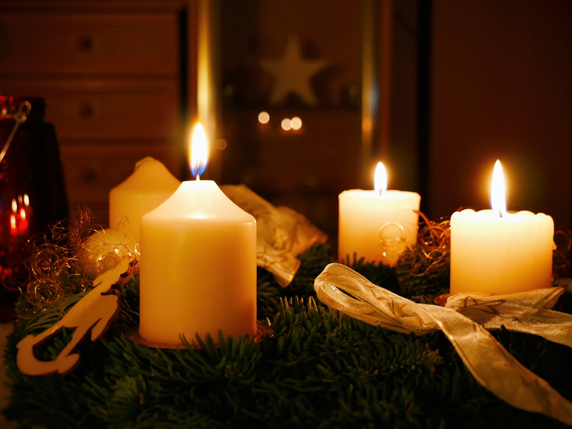 Kdy letos začíná advent? A jaký význam má adventní věnec?